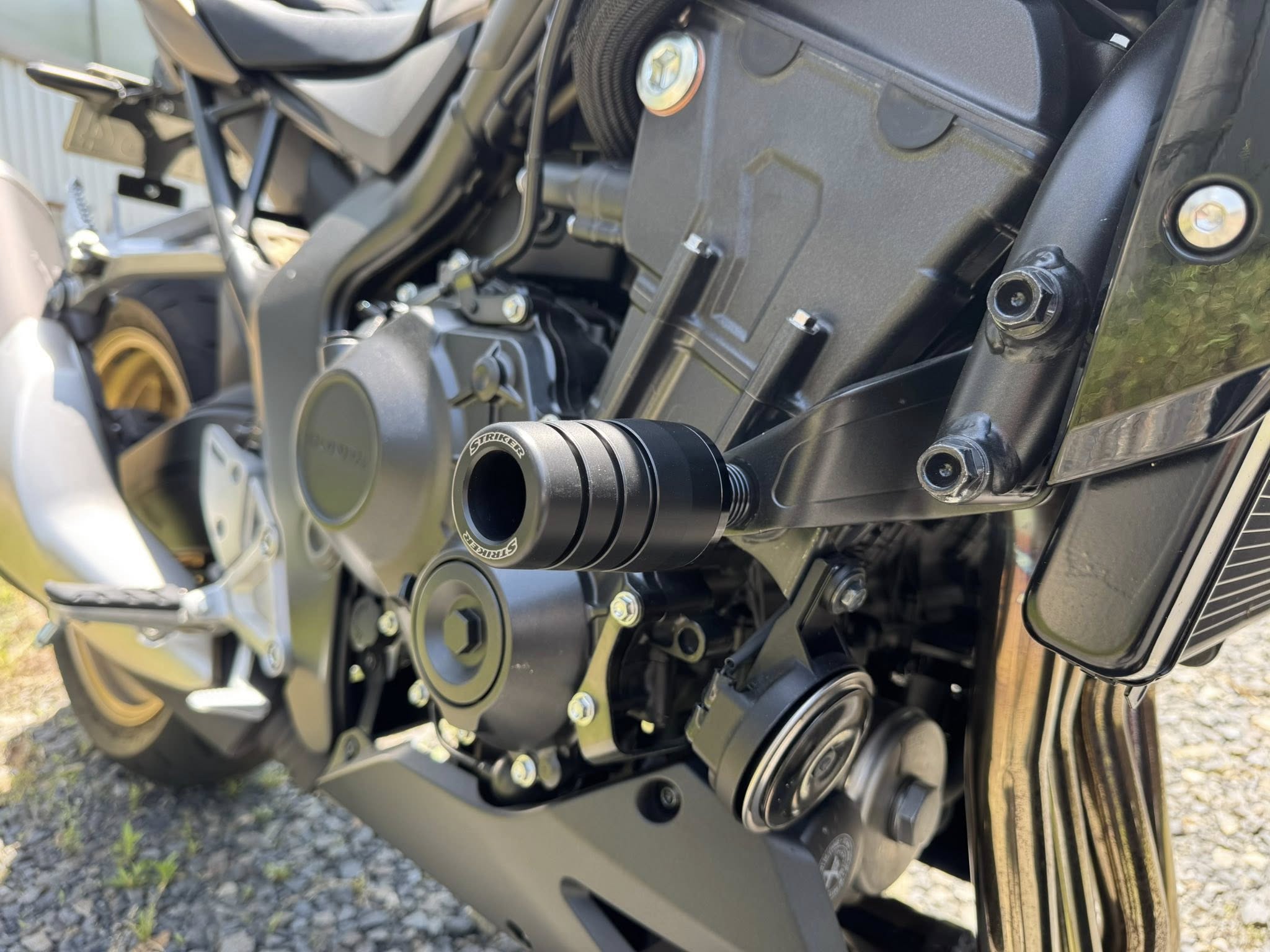 STRIKER ガードスライダー、ラジエターコアガード『HONDA CB1000ホーネット/SP』用 発売！ – バイク マフラー バックステップのストライカー